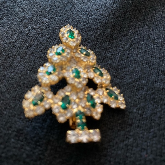 Swarovski | Jewelry | Swarovski Crystal Christmas Tree Brooch Pin ...